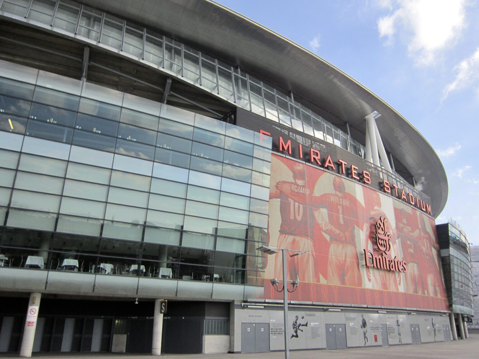 Arsenal, Chelsea, and Liverpool told to spend for French defender